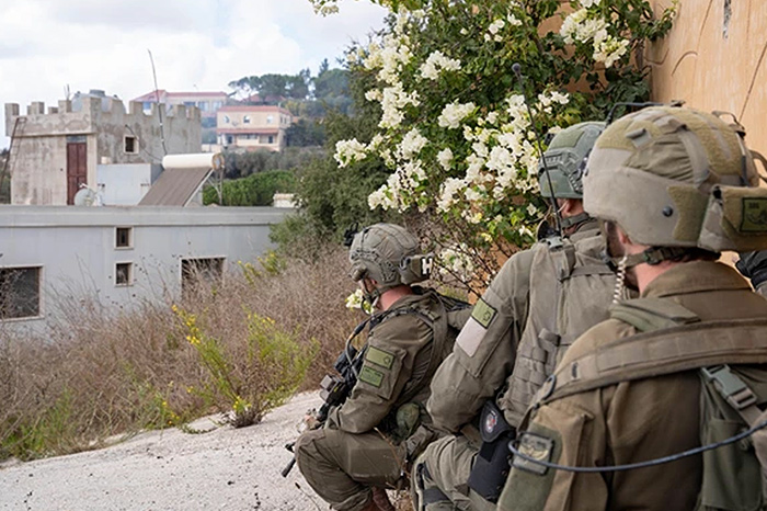 SPECIAL IDF VIDEO: Commando brigade and Paratroopers in Lebanon