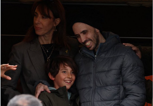 Released hostage Tal Shoham is finally reunited with his son Nave!