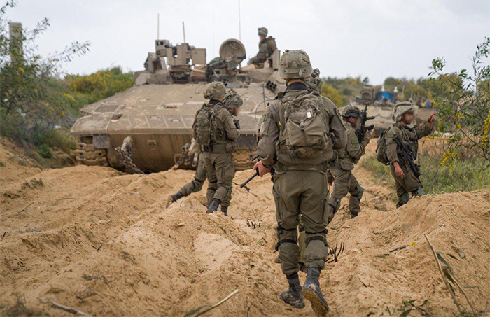 Thousands of IDF soldiers reaffirm unconditional service